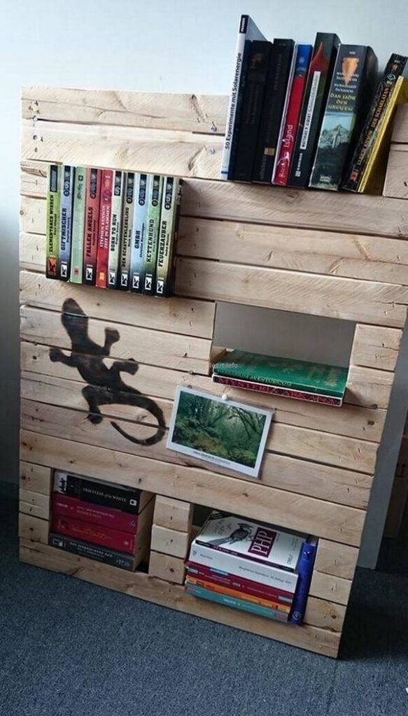 Creative DIY Recycled Wooden Pallet Bookshelf Ideas – Pallet Tips